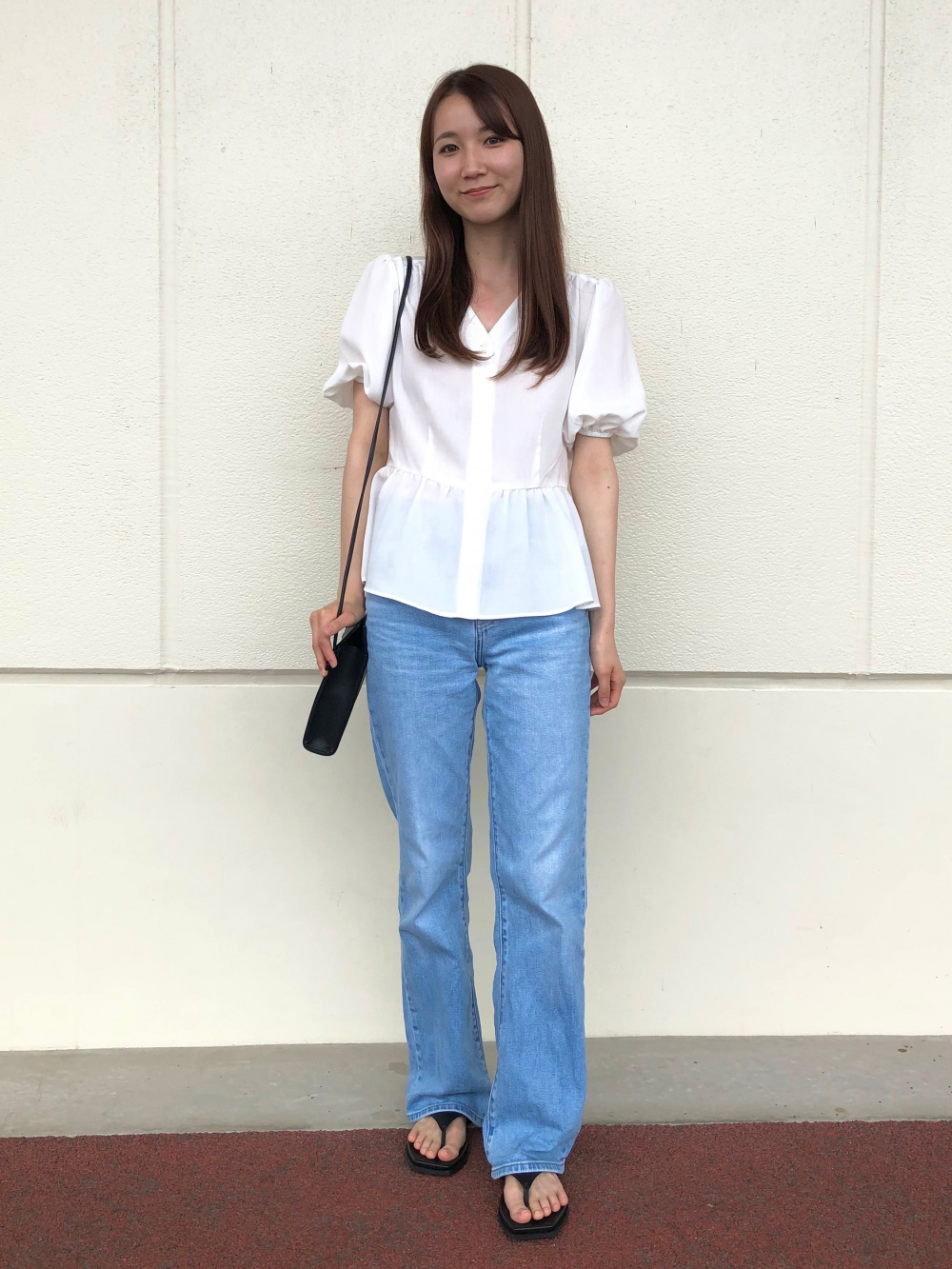 「フレアハイライズジーンズ（標準丈73cm）」の着用コーディネート| ユニクロ