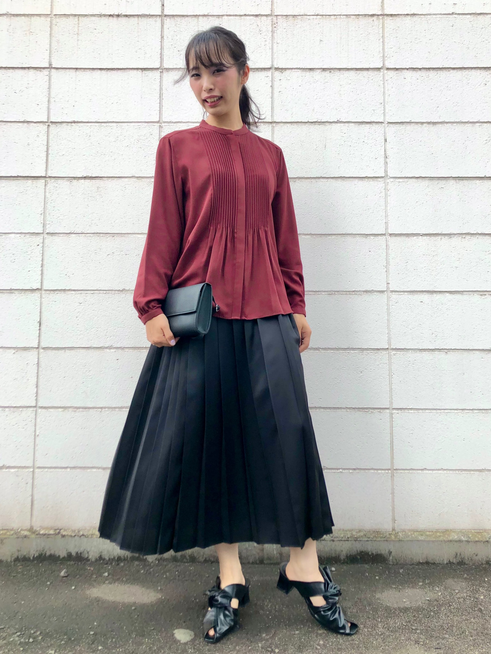 「コットンシャツ（長袖）、ケーブルVネックベスト」の着用コーディネート| ユニクロ