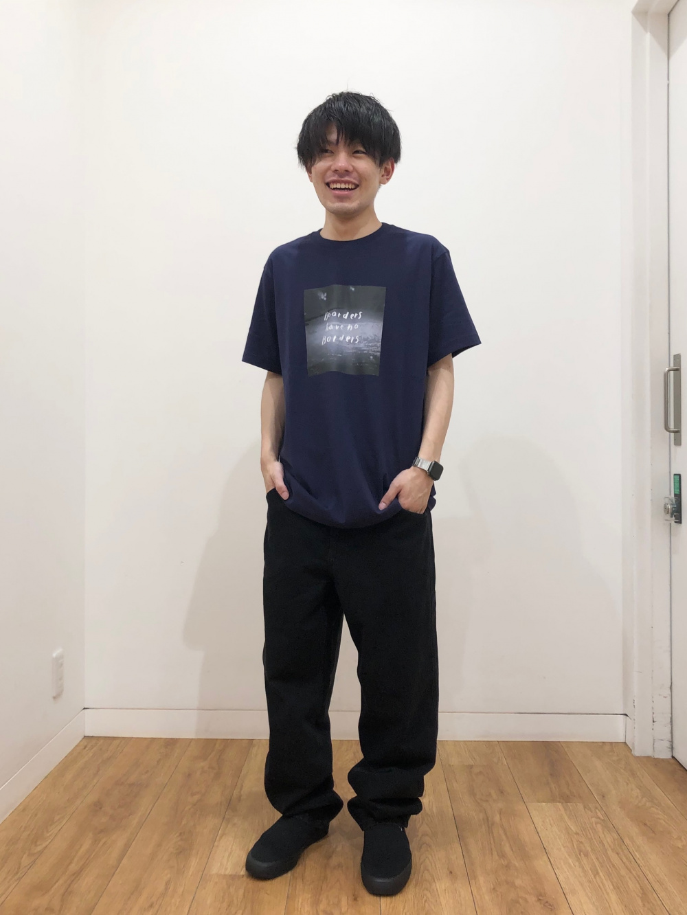 「PEACE FOR ALL UT グラフィックTシャツ（半袖・レギュラーフィット）平野歩夢、ワイドフィットジーンズ（丈標準74～77cm ...