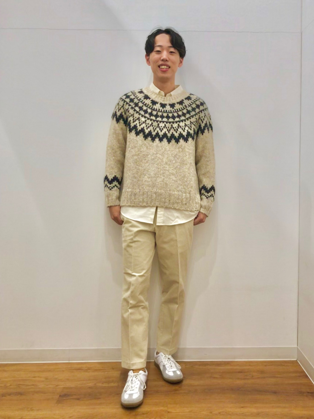 「フェアアイルクルーネックセーター（長袖）、セルビッジレギュラーフィットジーンズ」の着用コーディネート| ユニクロ