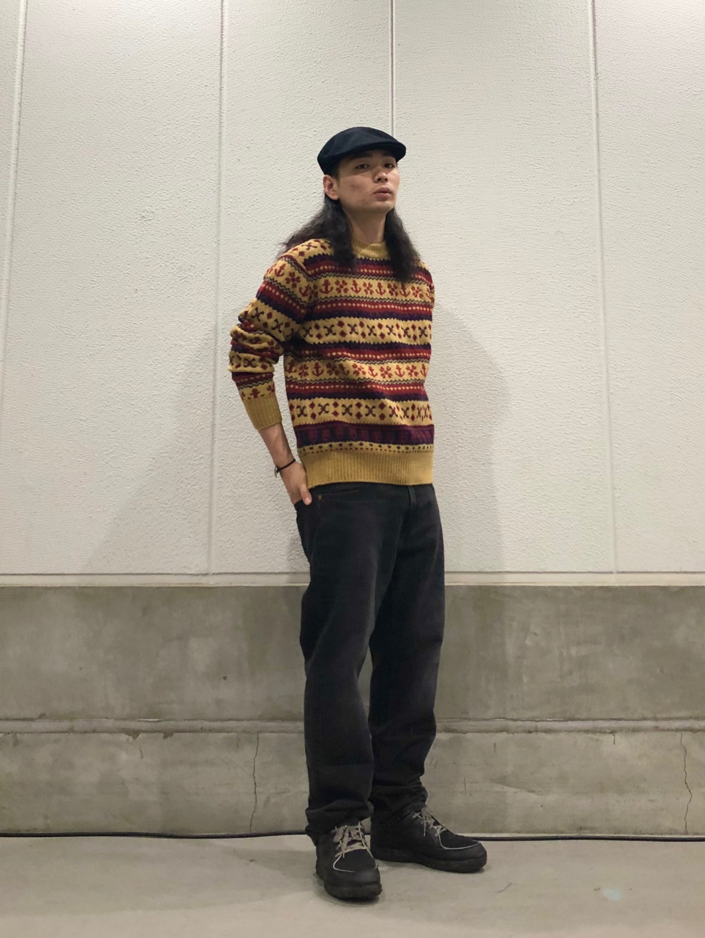 「スフレヤーンフェアアイルセーター（長袖）、コーデュロイパンツ」の着用コーディネート| ユニクロ