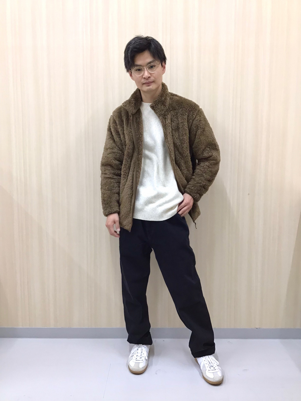 「PEACE FOR ALL UT グラフィックTシャツ（半袖・レギュラーフィット）平野歩夢、ワイドフィットジーンズ（丈標準74～77cm ...