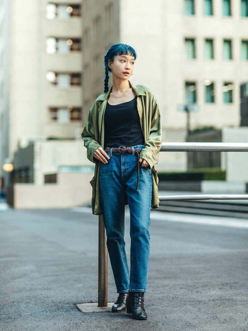 「ストレッチスリムストレートジーンズ（丈標準70cm）」の着用コーディネート| ユニクロ