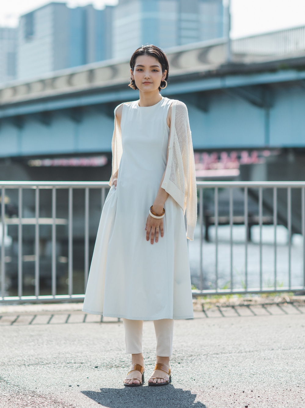 「ウルトラストレッチエアリズムワンピース（ノースリーブ・標準丈・112.5～123.5cm）、感動ジャケット セットアップ可能」の着用 ...