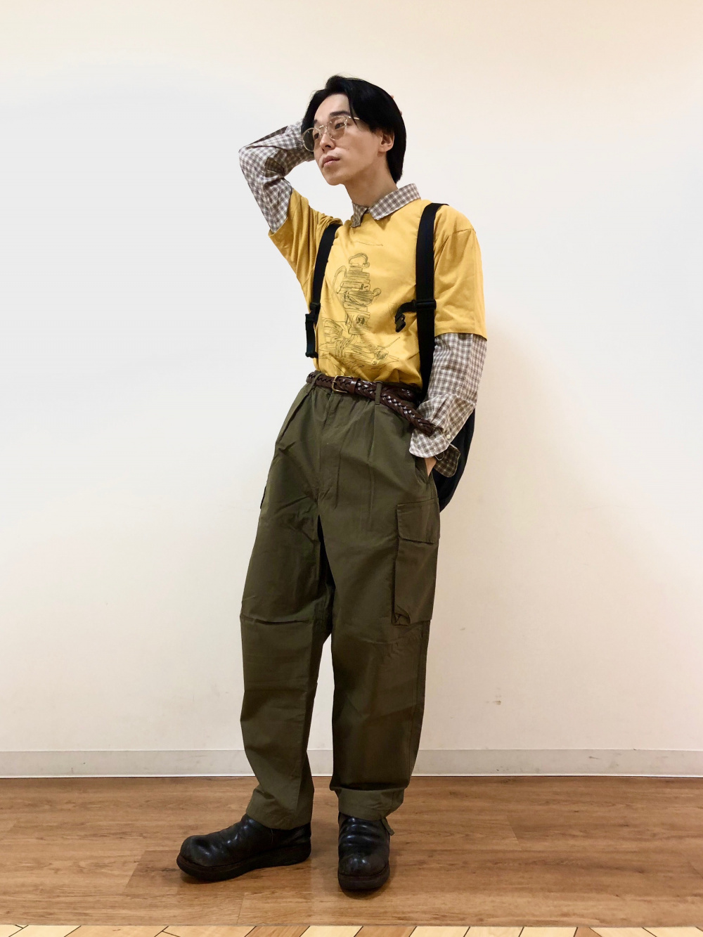 「Mickey Stands UT印花T恤(短袖)、特級彈性DRY-EX快乾窄管長褲(褲長65~71cm)」的穿搭靈感 | UNIQLO台灣