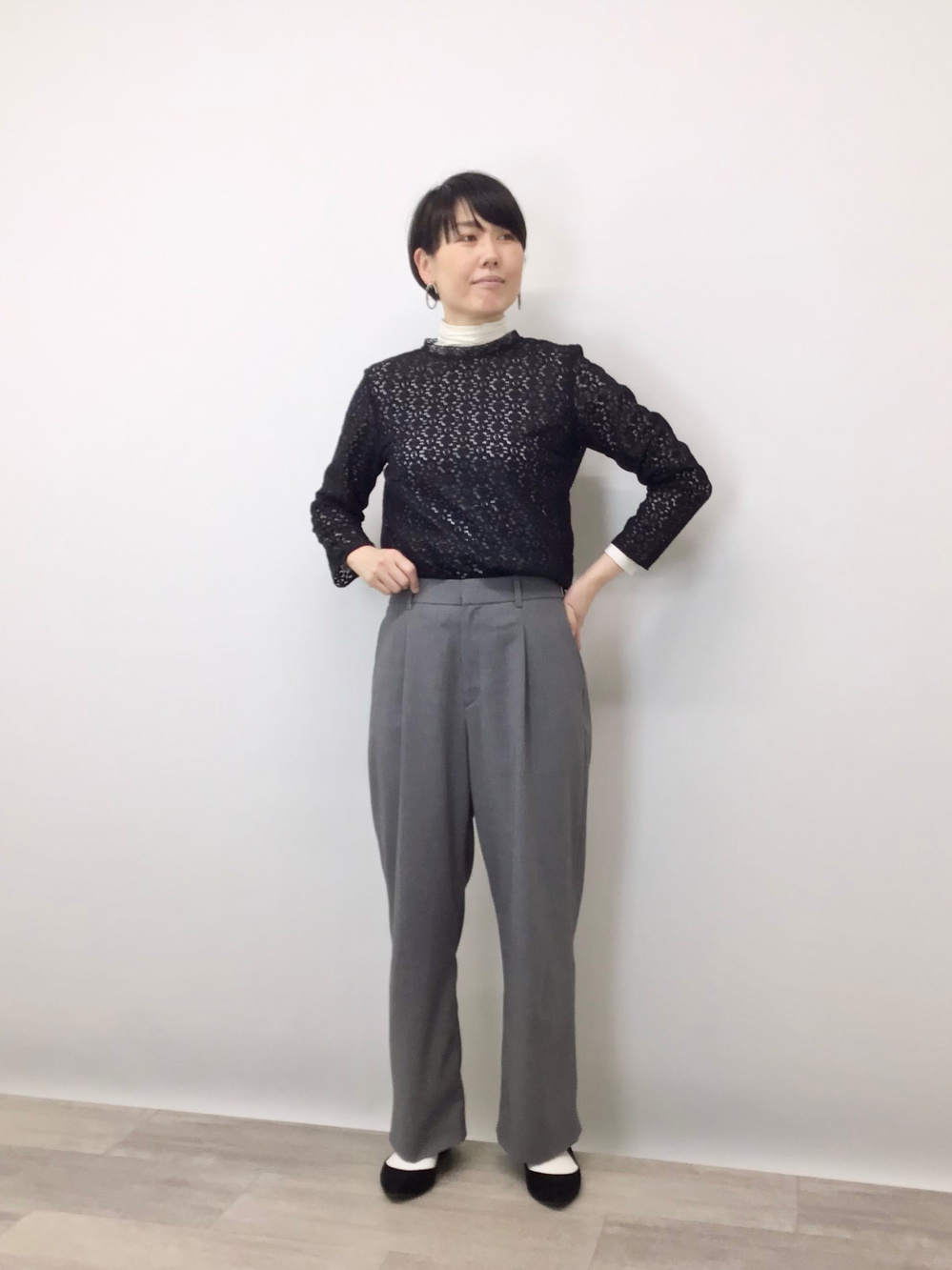 「ヒートテックウルトラライトタートルネックT、カシミヤハイネックセーター（長袖）」の着用コーディネート| ユニクロ公式