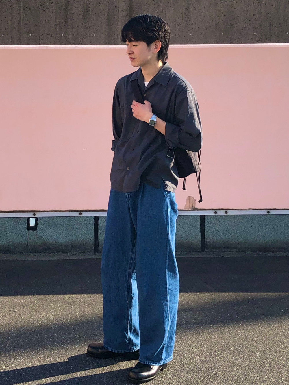 「ドレープデニムタックパンツ（丈標準72～74cm）」の着用コーディネート| ユニクロ公式