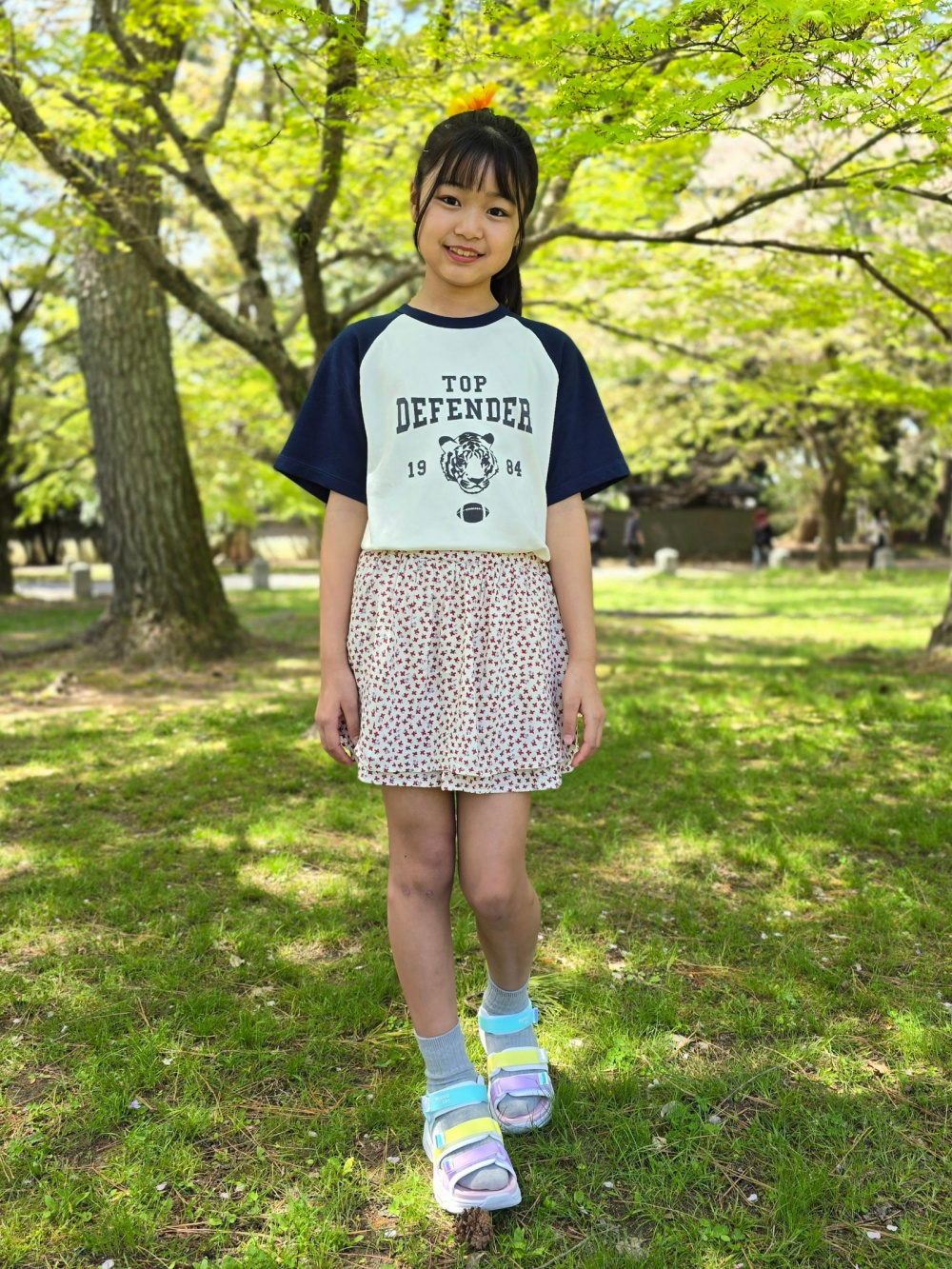 「girls デニムジャンパースカート、エアリズムコットンボーダーtシャツ（半袖）」の着用コーディネート ユニクロ公式