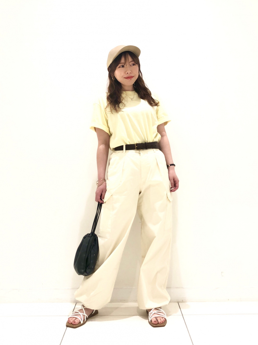 「イージーカーゴパンツ（丈標準68～70㎝）」の着用コーディネート| ユニクロ公式