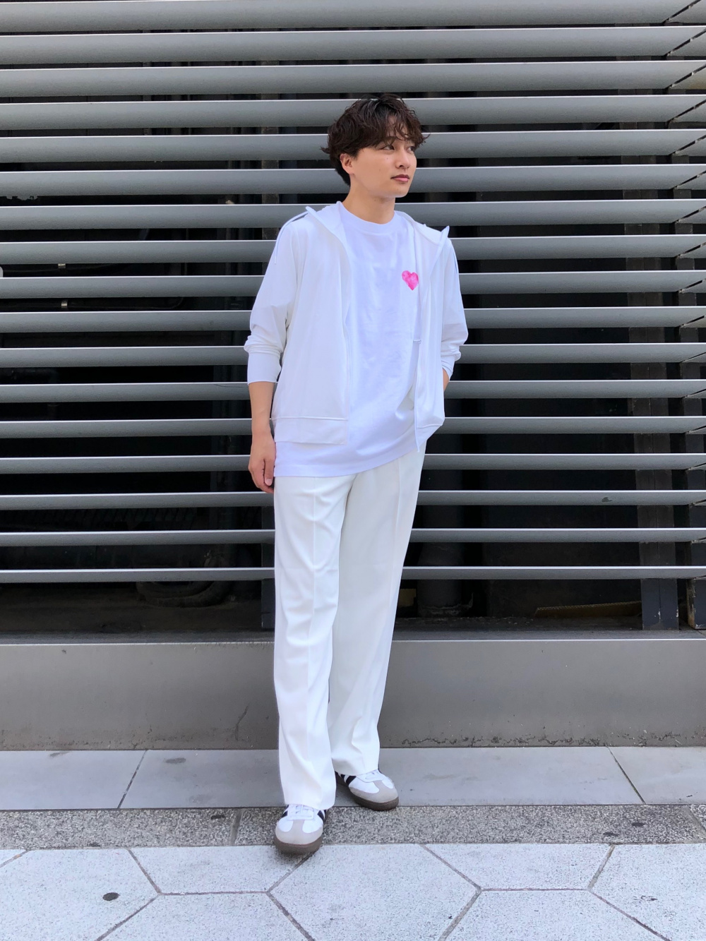 「ブロードシャツ/ストライプ/ボタンダウン、ファインド ユア トレジャー UT DARARI（半袖・オーバーサイズフィット）」の着用 ...