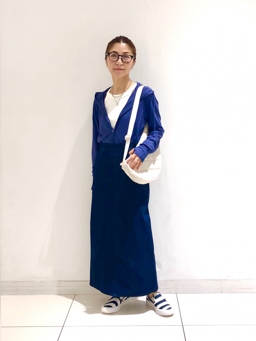 「エアリズムUVカットメッシュパーカ、エアリズムコットンT（半袖）」の着用コーディネート| ユニクロ公式