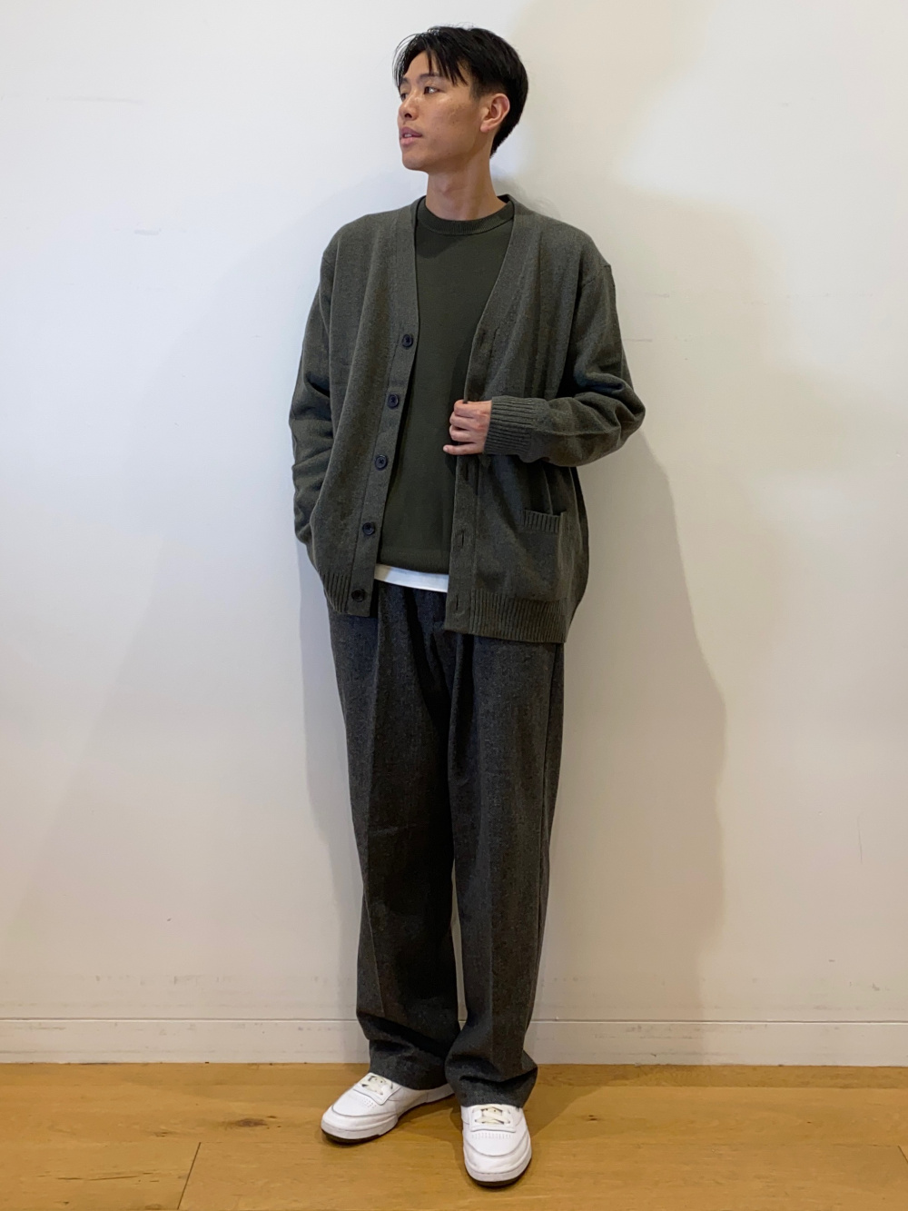 「ウォッシャブルミラノリブクルーネックセーター」を使ったコーディネート