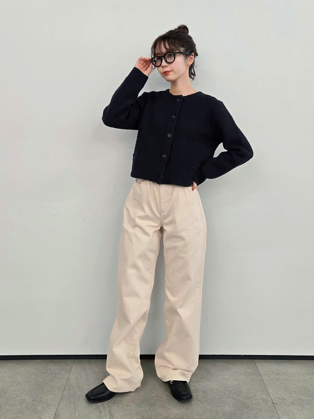 「ミラノリブシャツカーディガン、ワイドストレートジーンズ」の着用コーディネート| ユニクロ公式