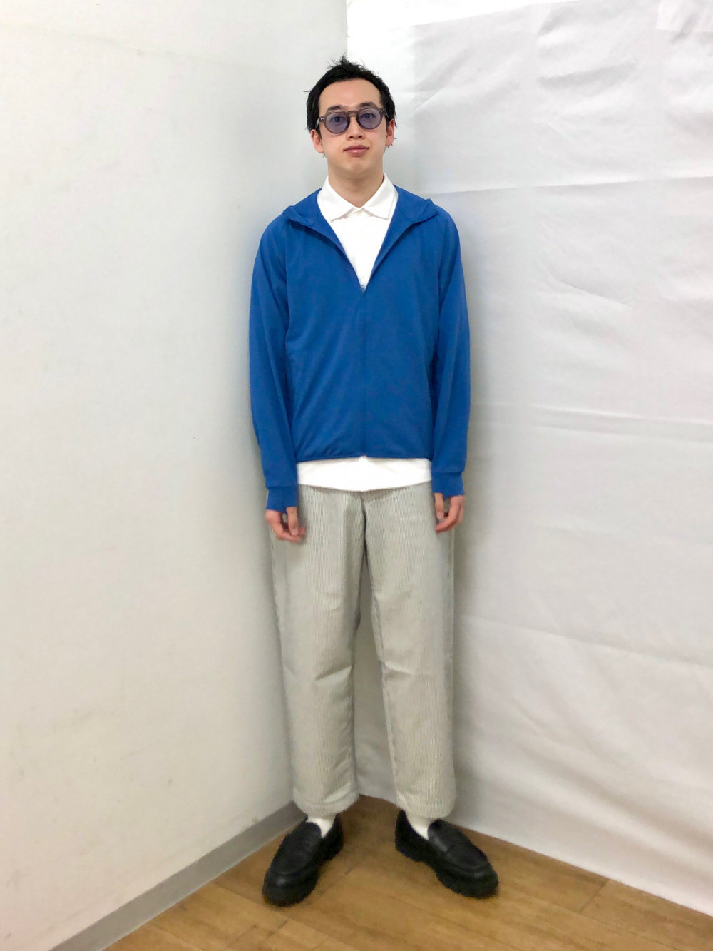 「ドライEXグラデーションポロシャツ（半袖）、ドライEXUVカットフルジップパーカ」の着用コーディネート| ユニクロ公式