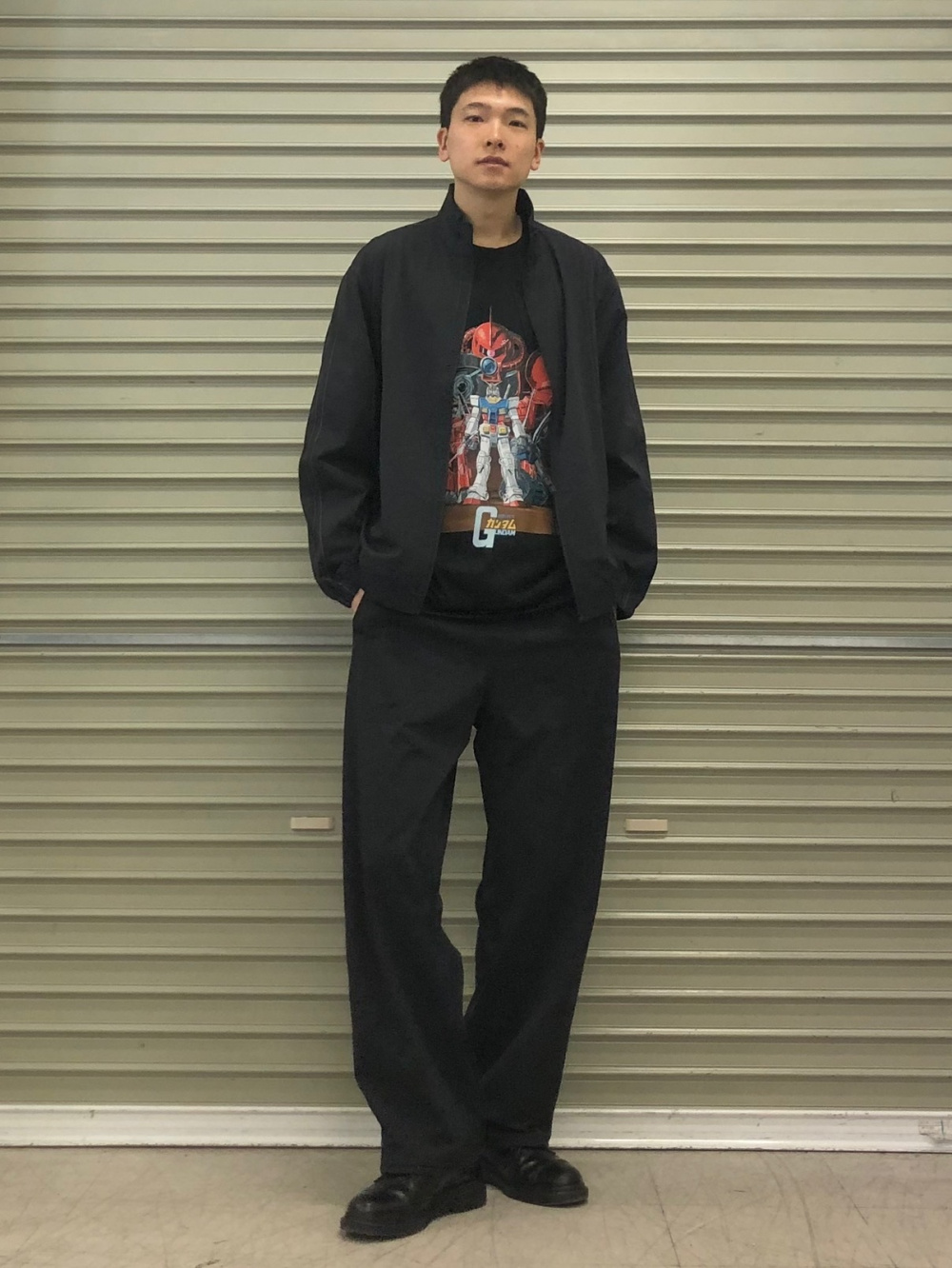 「U 圓領 T 恤 [短袖] 455360 / 465186 /、超彈性運動長褲 (褲內襠長 68-74cm)」的穿搭靈感 | UNIQLO香港及澳門