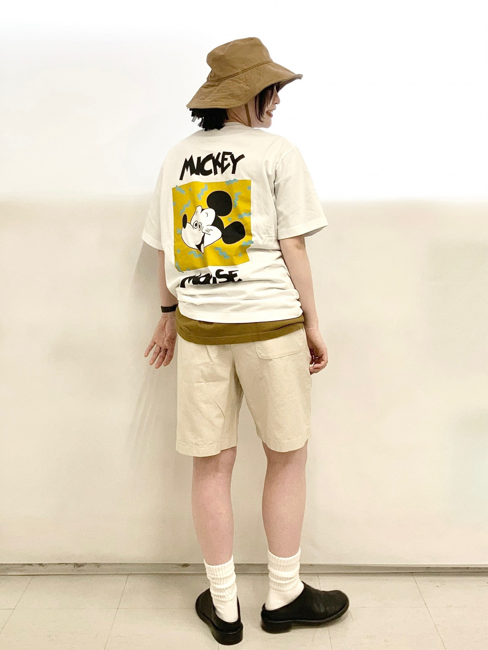 「防曬寬沿帽(可調整)、圓領T恤(短袖) 465186 / 476294」的穿搭靈感 | UNIQLO台灣