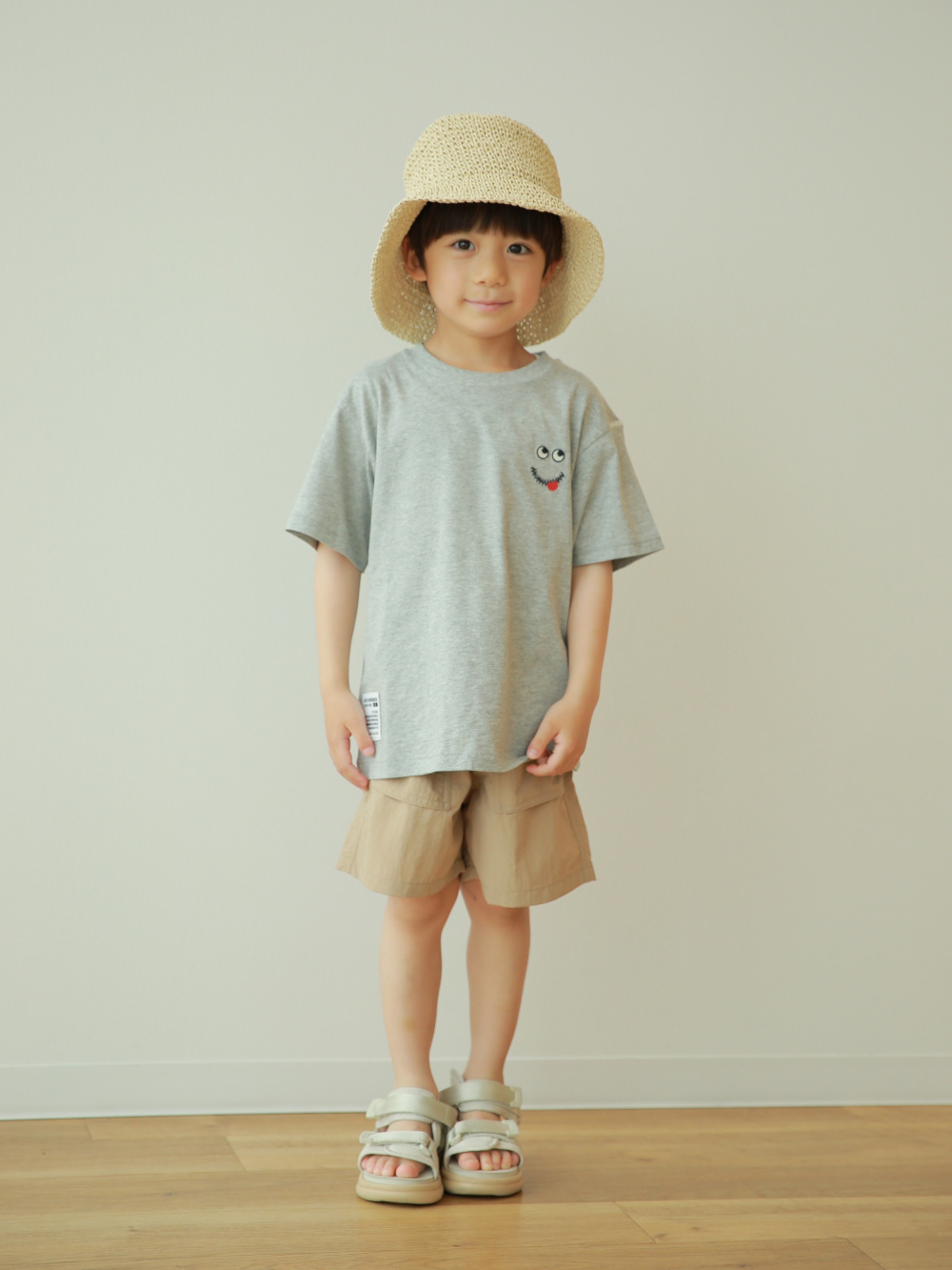 「GIRLS ユーティリティミニスコート、KT1EASY/クルーネックT」の着用コーディネート| ユニクロ公式