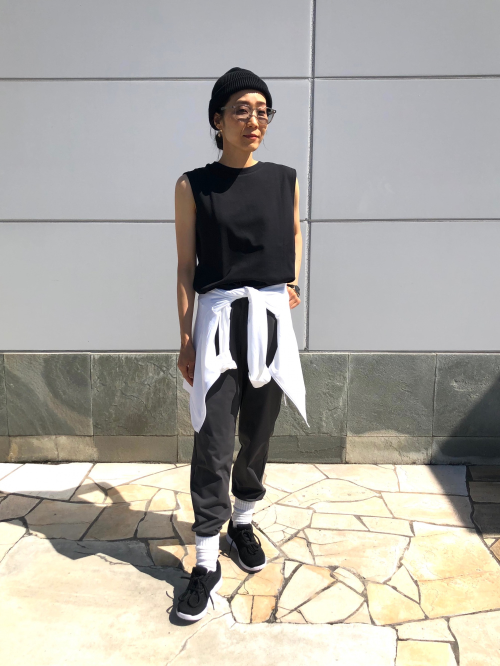 「特級彈性Active束口褲 465784、方框太陽眼鏡」的穿搭靈感 | UNIQLO台灣