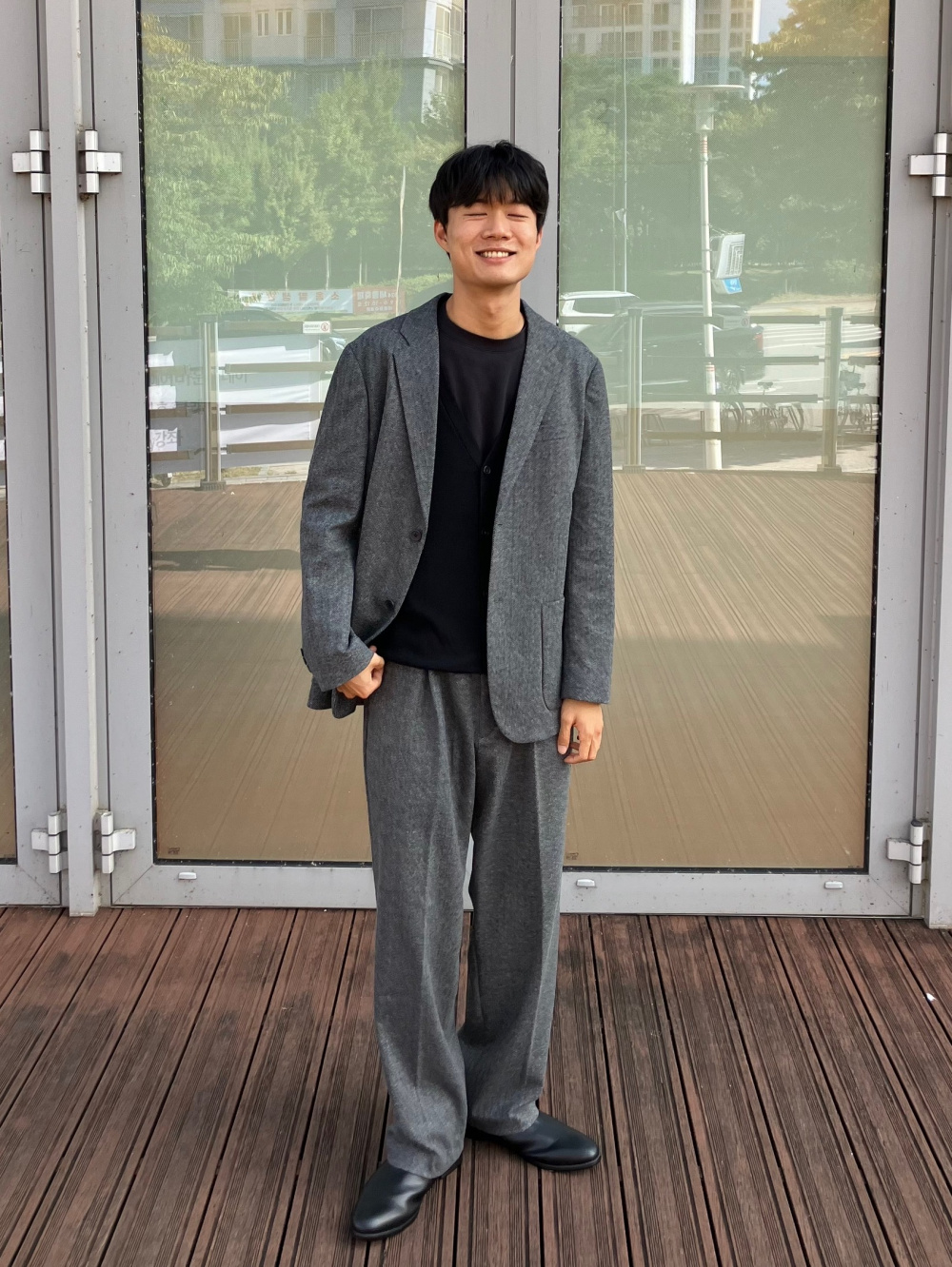 Découvrez les idées de tenues pour 「VESTON CONFORT、JEAN AMPLE DROIT ...