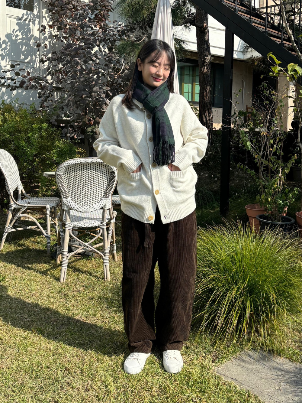 Découvrez les idées de tenues pour 「CHANDAIL EN FIL SOUFFLÉ、PANTALON ...