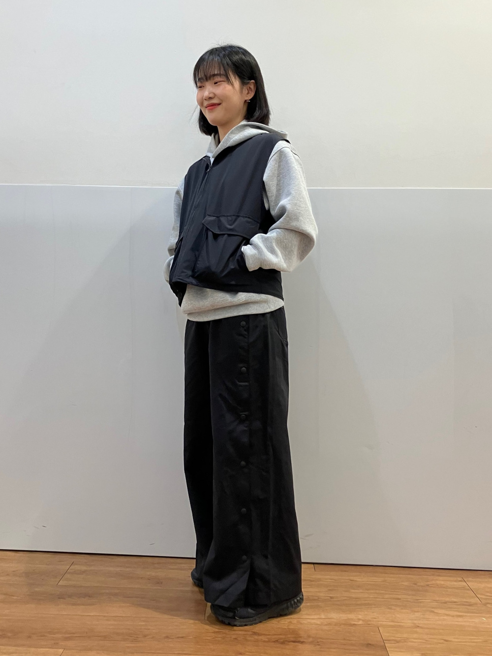 Check styling ideas for「Full-Zip Vest、Wide Balloon Pants」| UNIQLO PH