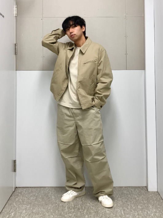 「AIRism코튼크루넥T(긴팔)、Universal Movies UT(그래픽T·반팔)Casper」의 스타일링 팁을 확인해보세요