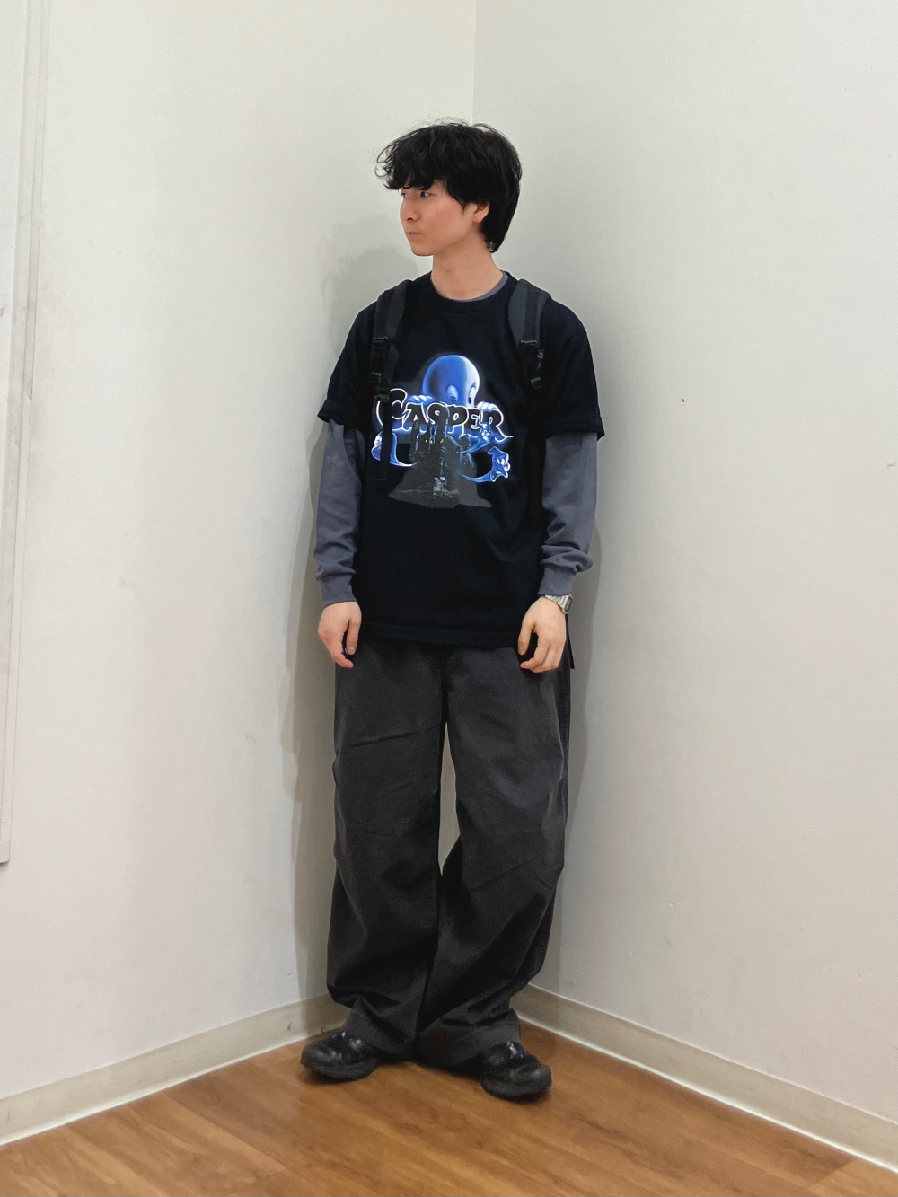 ดูไอเดียสไตล์การแต่งตัวสำหรับ「เสื้อยืดแขนสั้น Universal Movies UT | ลาย ...