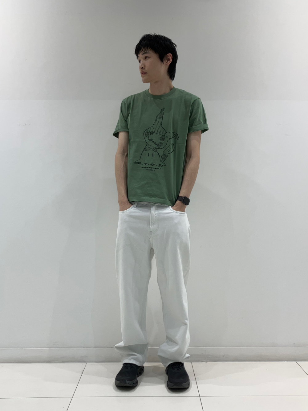 Check styling ideas for「Wide Straight Jeans (Regular Length)、Sunglasses ...