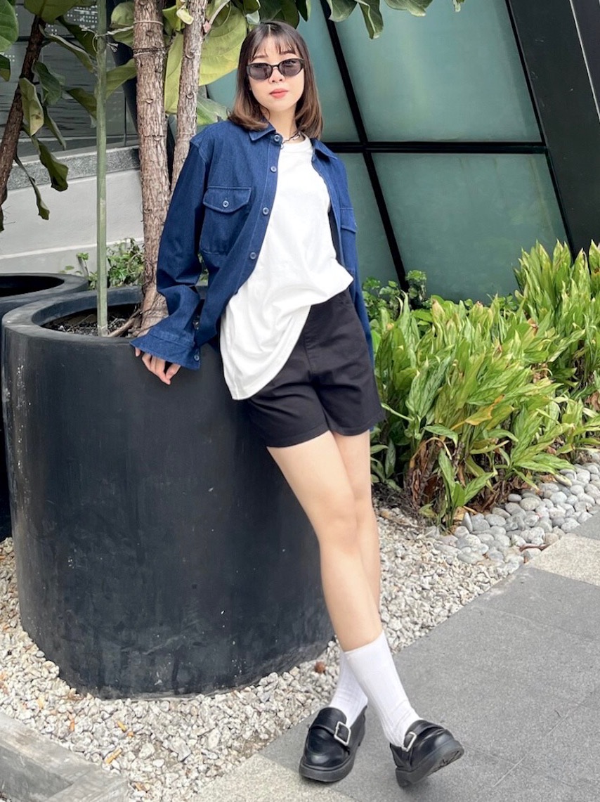 Check styling ideas for「U Crew Neck Short Sleeve T-Shirt」| UNIQLO TH