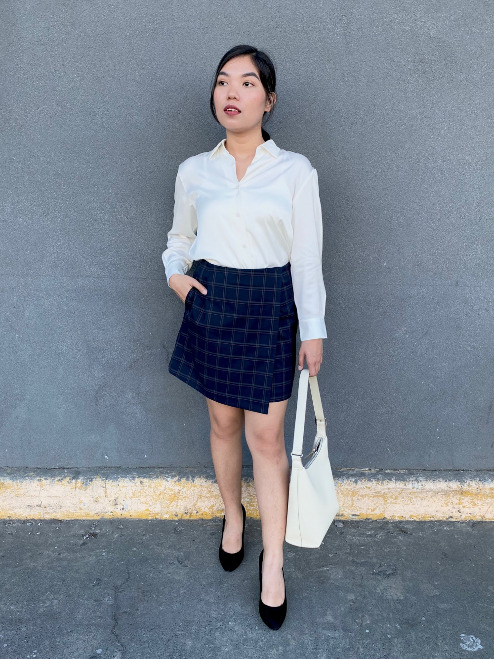 Check styling ideas for「Satin Blouse、Wrap Skort」| UNIQLO IN