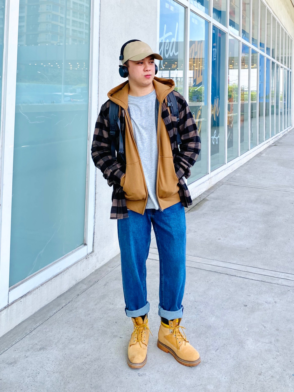 ดูไอเดียสไตล์การแต่งตัวสำหรับ「เสื้อยืด Dry Color คอกลม」| UNIQLO TH