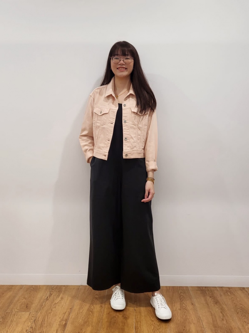 Cek ide styling untuk「Jaket Crop Denim」| UNIQLO ID