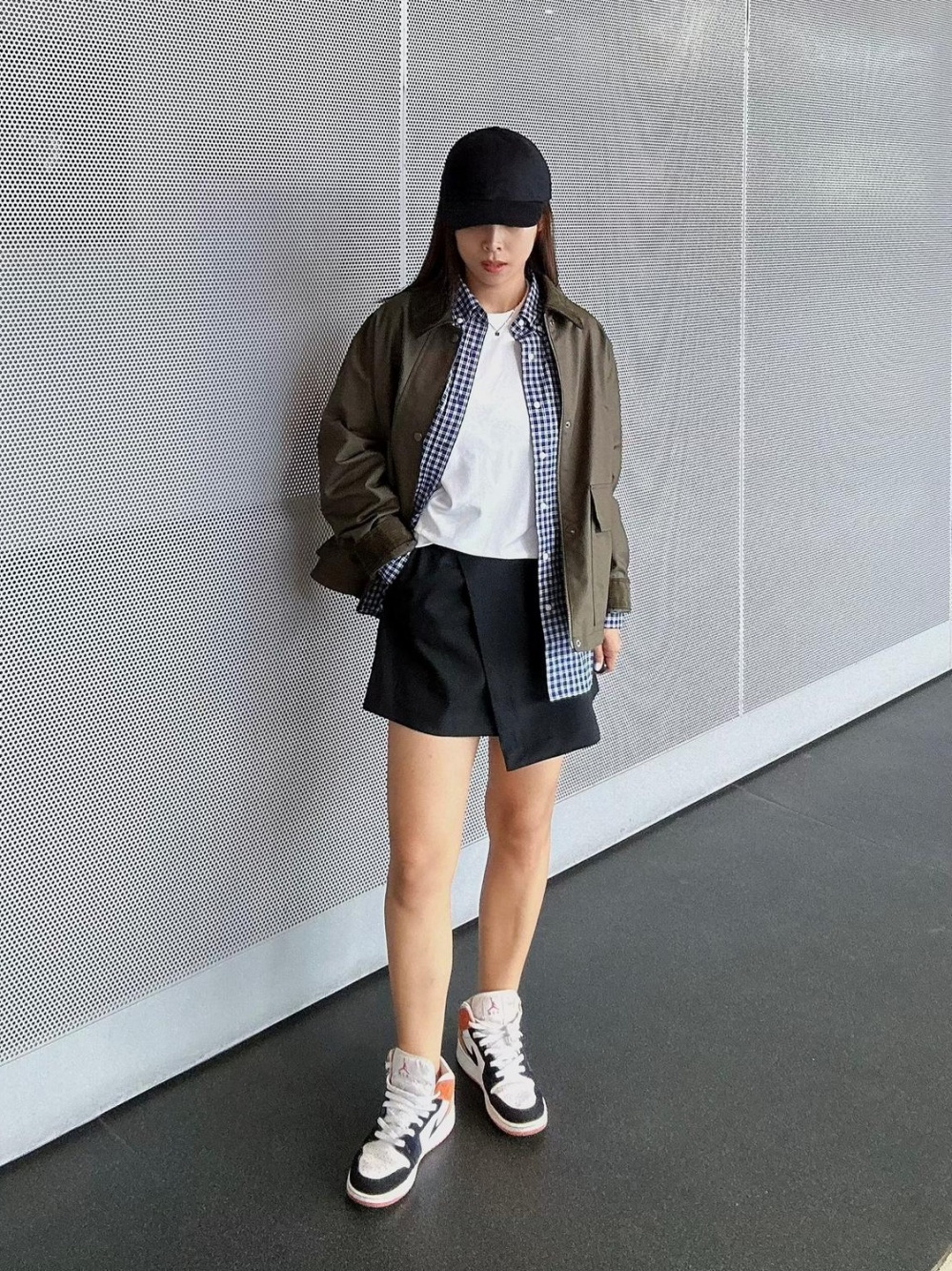 Check styling ideas for「UV Protection Twill Cap、Uniqlo U Crew Neck ...