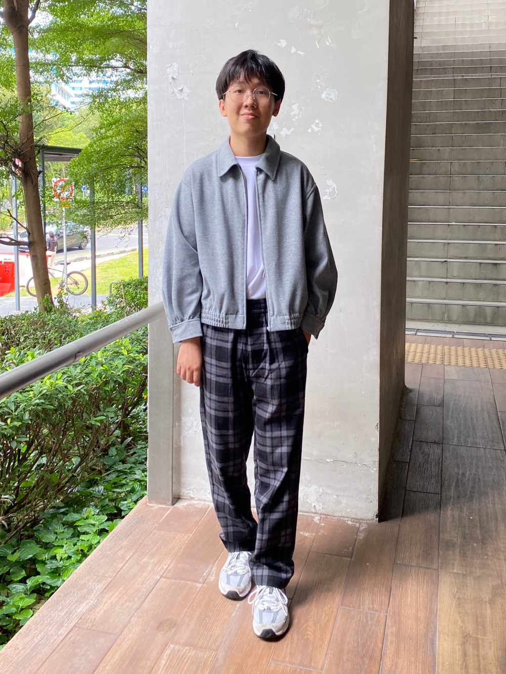 Check styling ideas for「U AIRism Cotton Oversized Crew Neck Half Sleeve ...