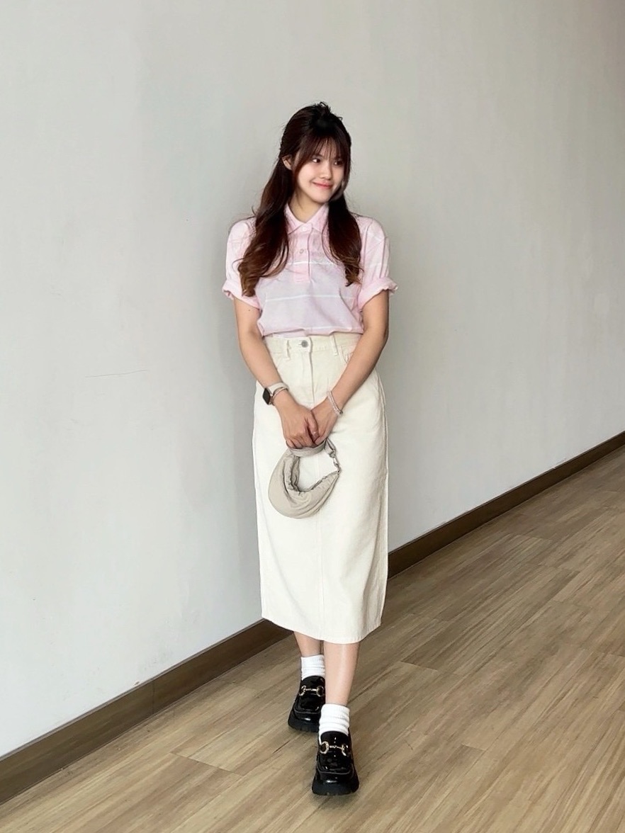 Check styling ideas for「CAT PHOTOGRAPHS Short Sleeve UT、Round Ultra ...