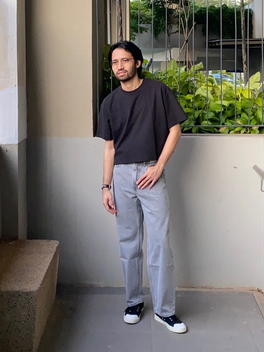 Check styling ideas for「Wide Straight Jeans (Regular Length)、Sunglasses ...