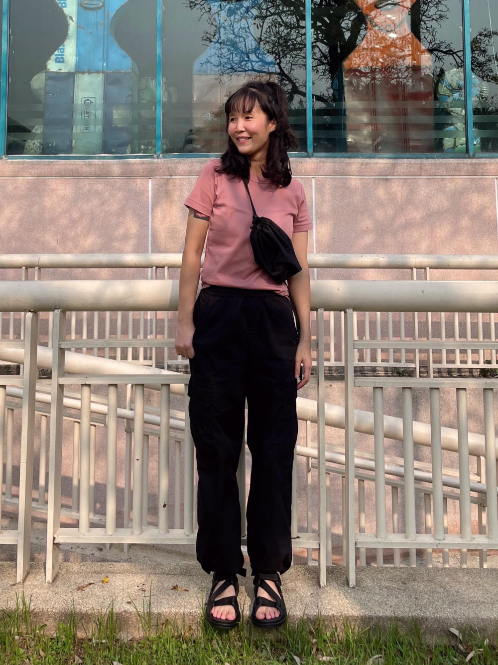 Check styling ideas for「U Jersey Suit Pants、U Sandals」| UNIQLO PH