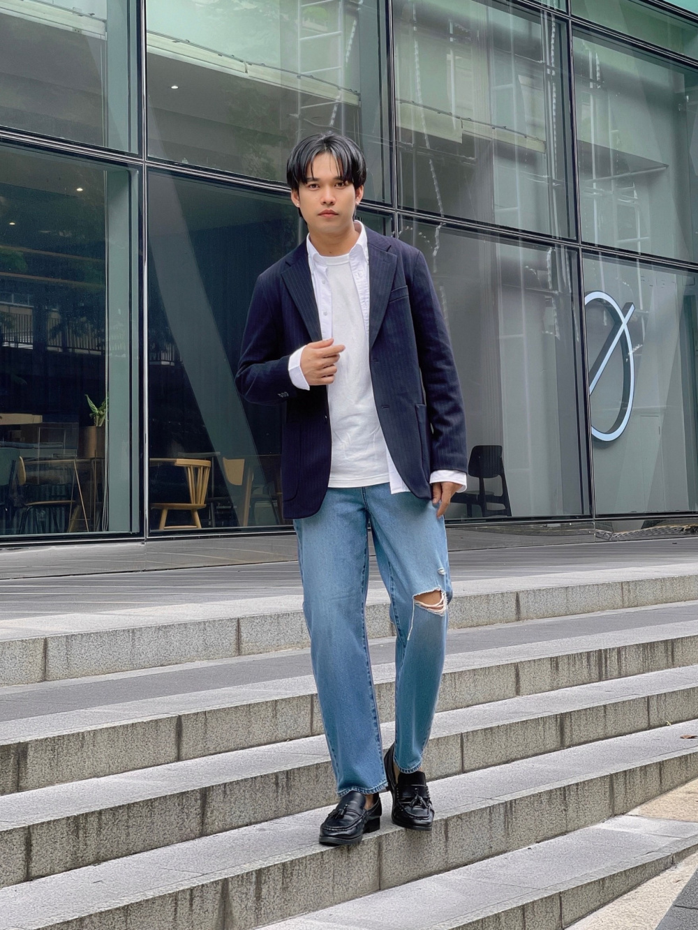 ดูไอเดียสไตล์การแต่งตัวสำหรับ「เสื้อเชิ้ต ผ้าออกฟอร์ด แขนยาว ทรงเข้ารูป ...