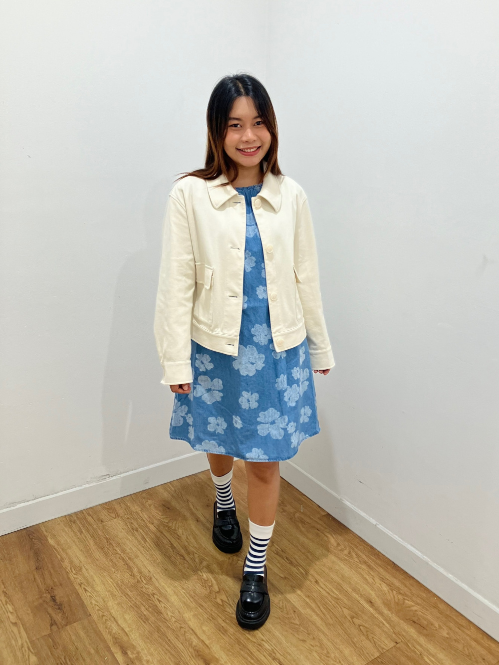 Check styling ideas for「Regular Straight Jeans、Comfeel Touch Loafer ...