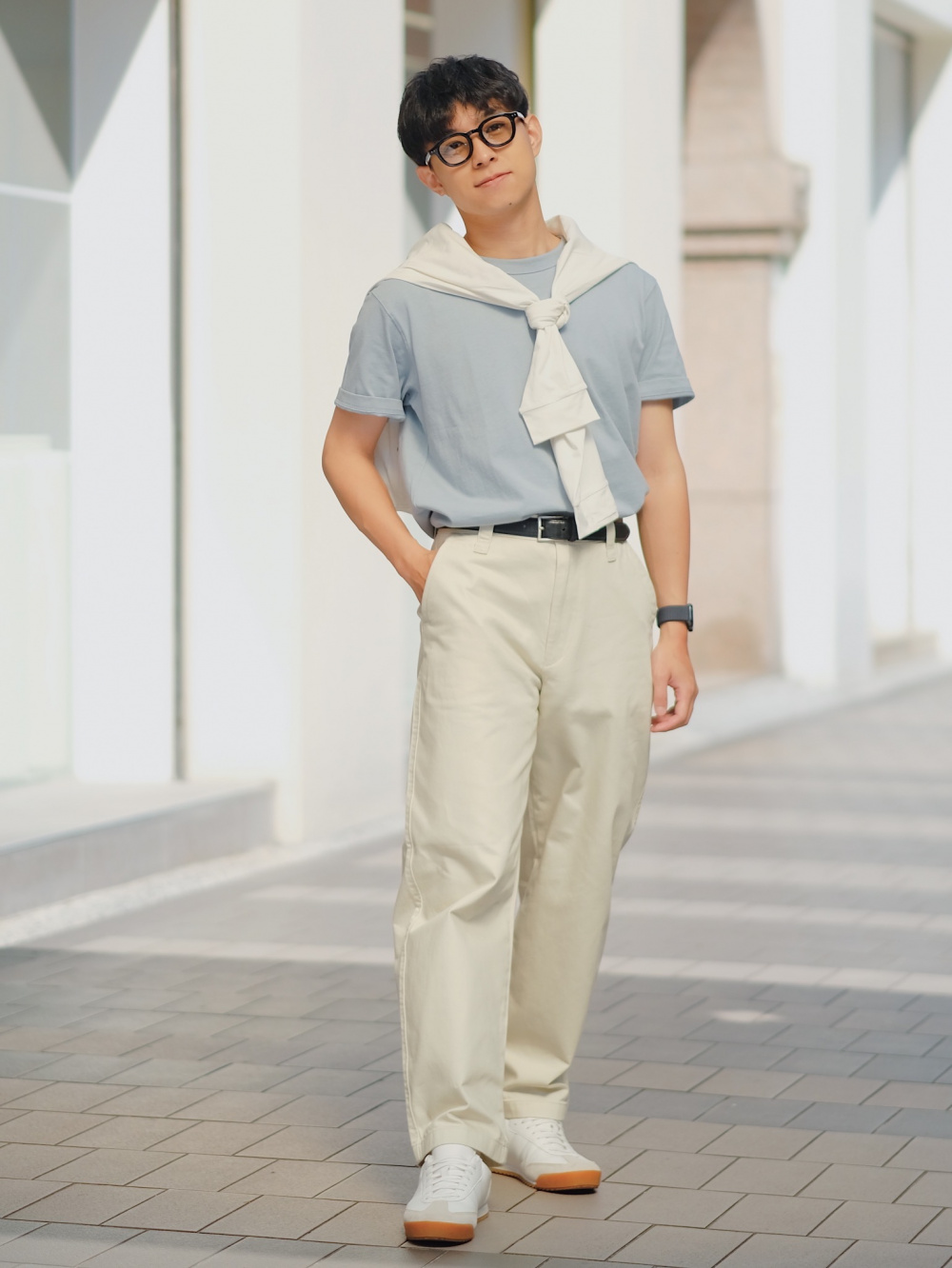 「麂皮拼接休閒鞋、圓領T恤(短袖) 465186 / 476294」的穿搭靈感 | UNIQLO台灣