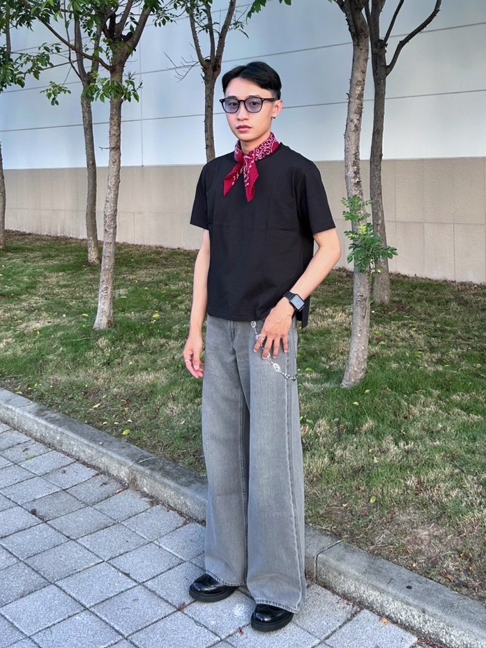 「圓領T恤(短袖) 465186 / 476294、休閒連帽上衣(長袖)」的穿搭靈感 | UNIQLO台灣