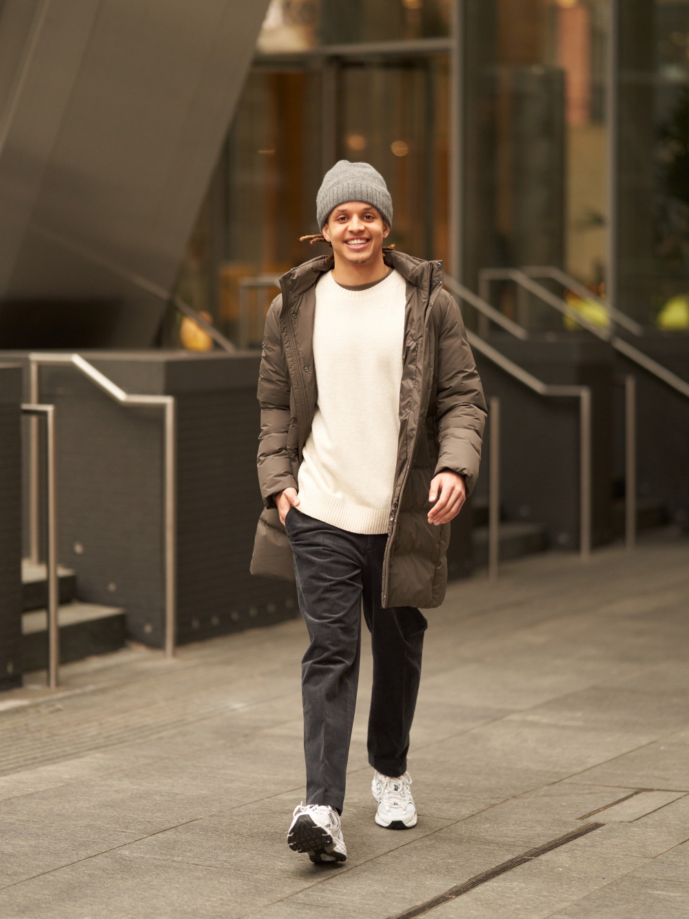 Descubre ideas de looks para「Jersey lana cuello redondo、Gorro cashmere ...